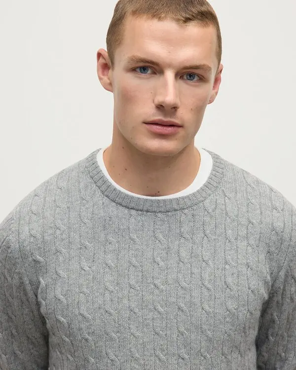 Johnstons Of Elgin Cable Knit Cashmere Jumper