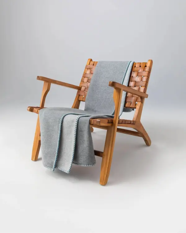 Johnstons Of Elgin Reversible Blanket Stitched Throw In Silver
