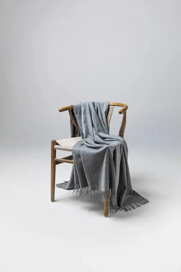 Johnstons Of Elgin Cashmere Throw - Grey