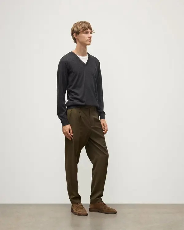 Johnstons Of Elgin Fin V-neck Superfine Cashmere Jumper - Grey