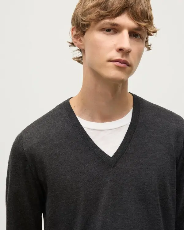 Johnstons Of Elgin Fin V-neck Superfine Cashmere Jumper - Grey