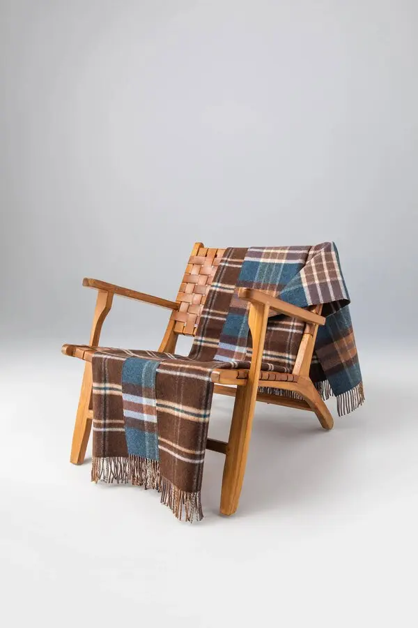 Johnstons Of Elgin Double Face Lambswool Throw In Heather Blue & Check - Brown