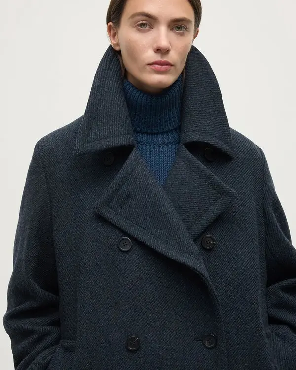 Johnstons Of Elgin The Great Coat