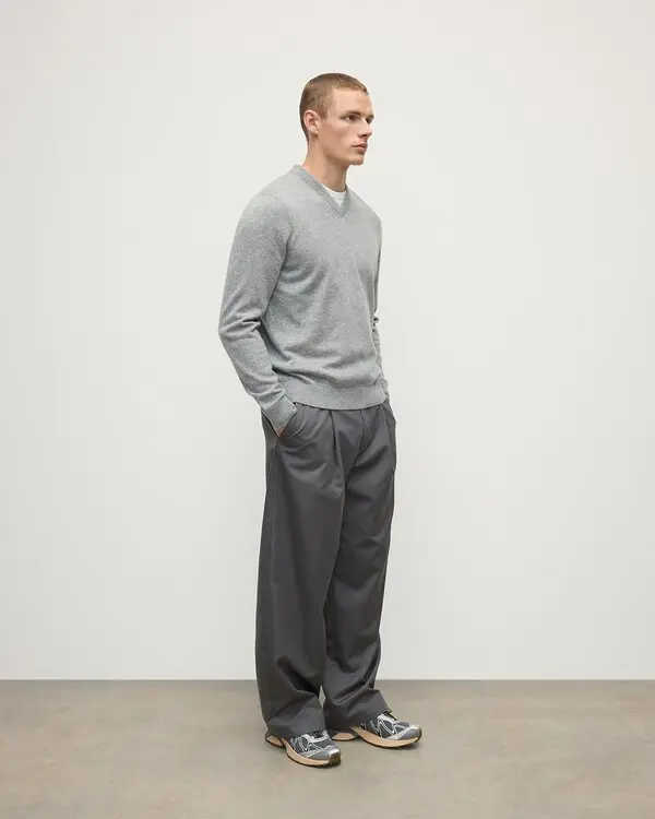 Johnstons Of Elgin Rory Light Classic Cashmere V-neck Jumper