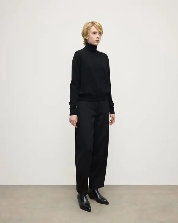 Johnstons Of Elgin Classic Cashmere Roll Neck Jumper - Black