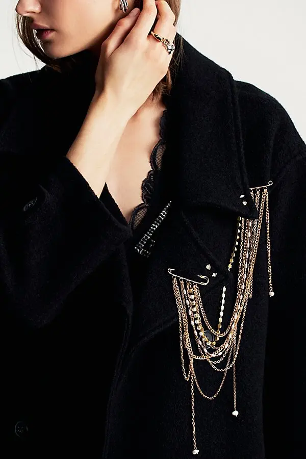 ARIANA OST Longline Pearl Brooch