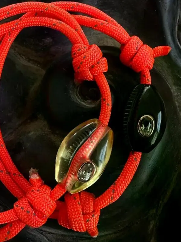 DEZSO 18k Rose Gold Quartz Knot Bracelet