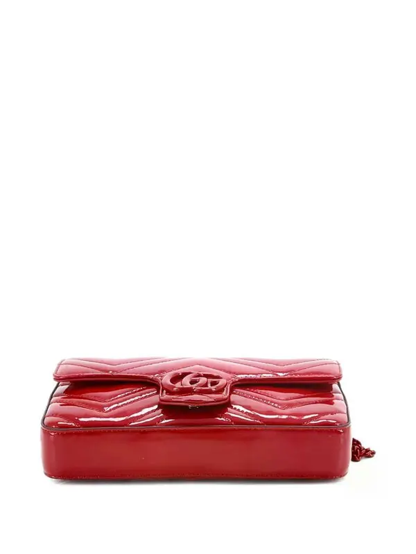 Gucci Gg Marmont Flap Bag Matelasse Patent Mini Crossbody Bag - Red