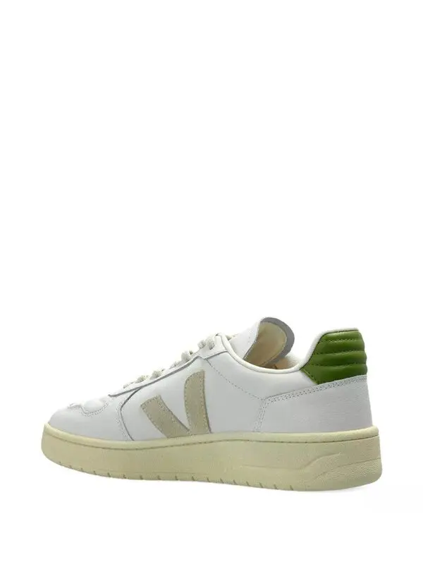 VEJA V-82 Ii Logo-detailed Sneakers - White