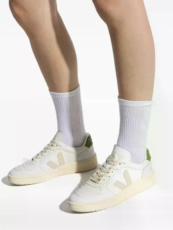 VEJA V-82 Ii Logo-detailed Sneakers - White