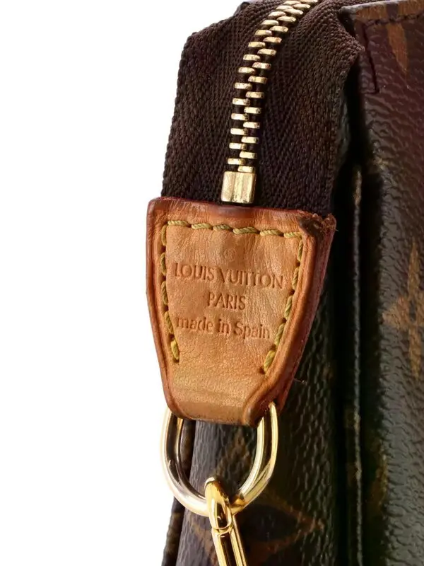 LOUIS VUITTON Pochette Accessoires Nm Monogram Canvas Clutch - Brown