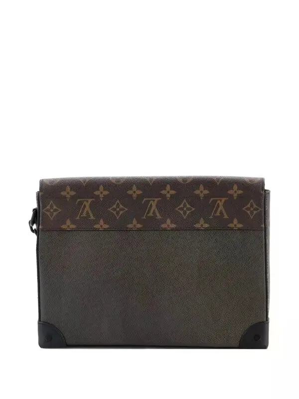 LOUIS VUITTON Pochette Voyage Steamer Clutch