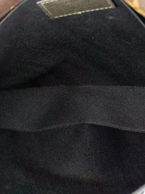 LOUIS VUITTON Pochette Voyage Steamer Clutch