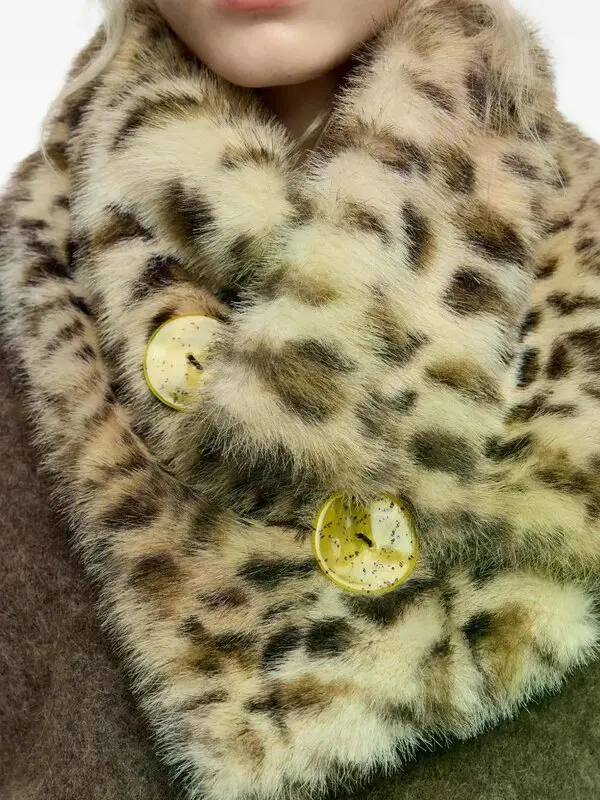 Bimba Y Lola Button Leopard Scarf