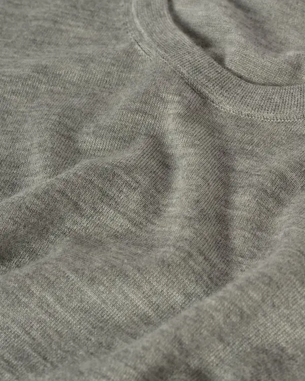 Johnstons Of Elgin Cashmere Crew Neck Jumper - Grey