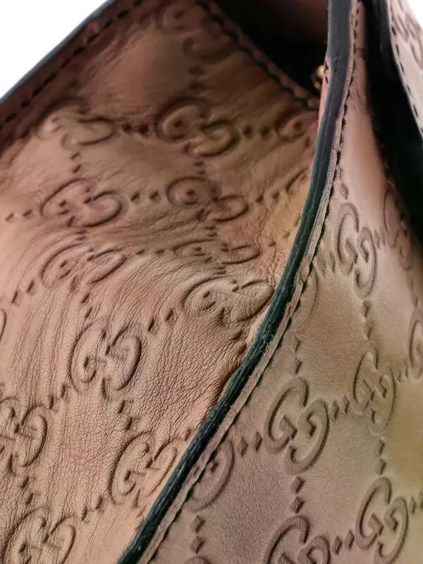 Gucci Emily Chain Flap Medium Shoulder Bag - Neutrals