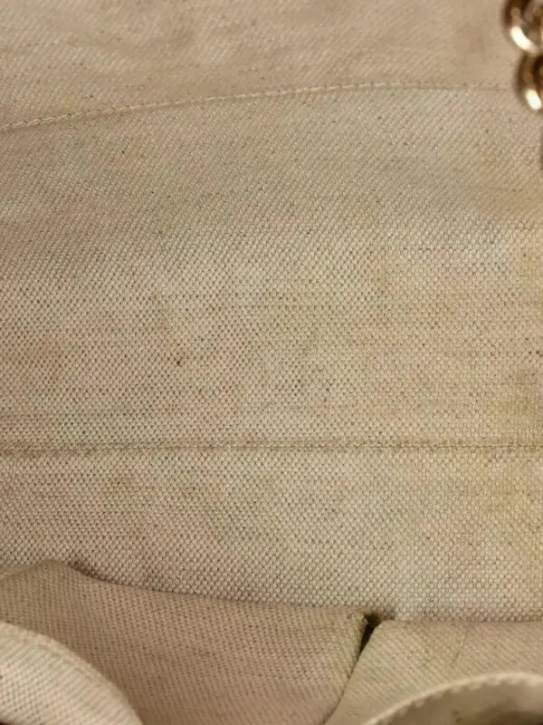 Gucci Emily Chain Flap Medium Shoulder Bag - Neutrals