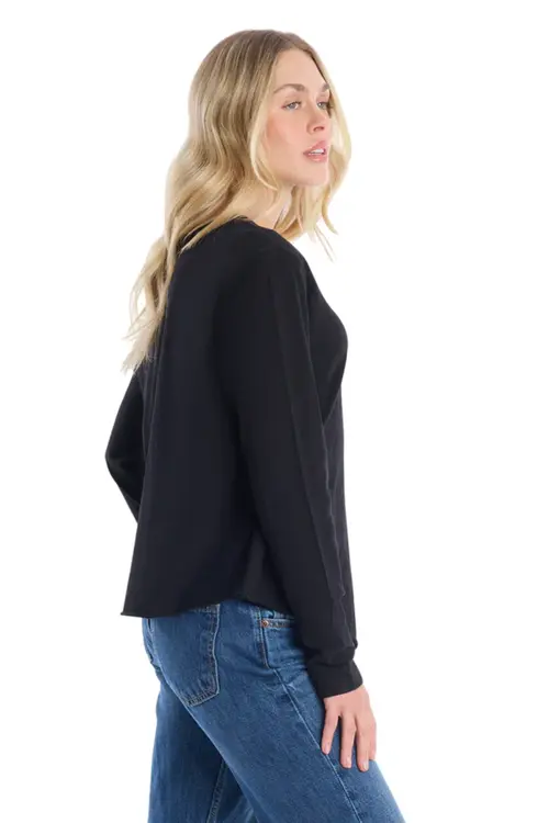 WILT CLOTHING Long Sleeve Asymmetrical Hem Tee With Button Detail - Black
