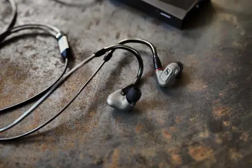 SENNHEISER Ie 600 In-ear Audiophile Headphones