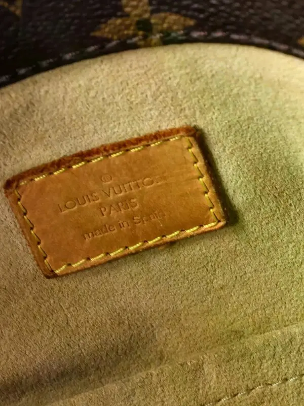 LOUIS VUITTON Artsy Handbag Monogram Canvas Mm - Brown