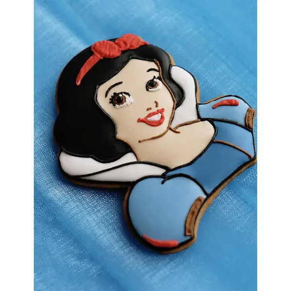 BISCUITEERS Disney Snow White Princess Letterbox Vanilla Iced Biscuit 15g