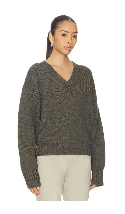 RÓHE Sculptural Compact V-neck Pullover - Forest Melange