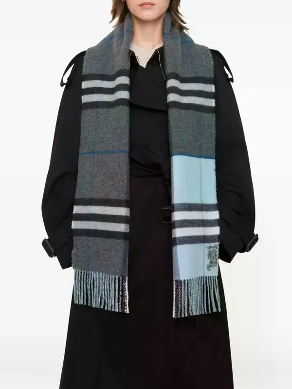 Burberry Checked Fringed Scarf - Grey