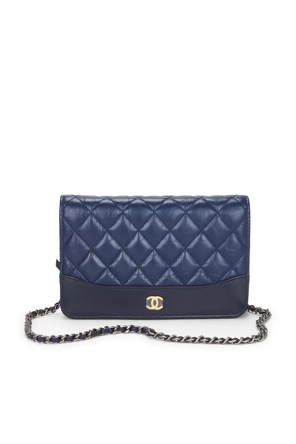 Chanel Calfskin Gabrielle Wallet On Chain - Navy
