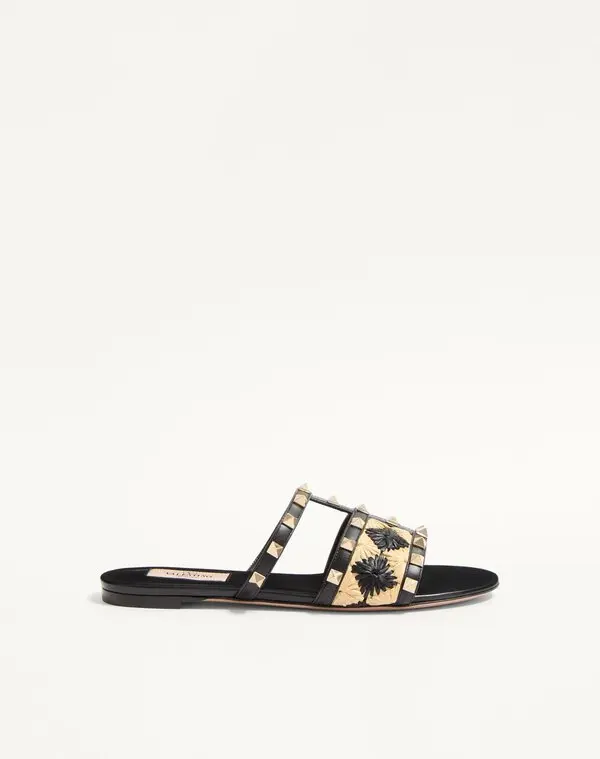 Valentino Garavani Rockstud Raffia Embroidered Slide Sandal - Natural/black