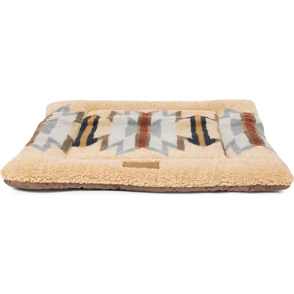 Pendleton Fleece Comfort Cushion - Wyeth Trail Wheat
