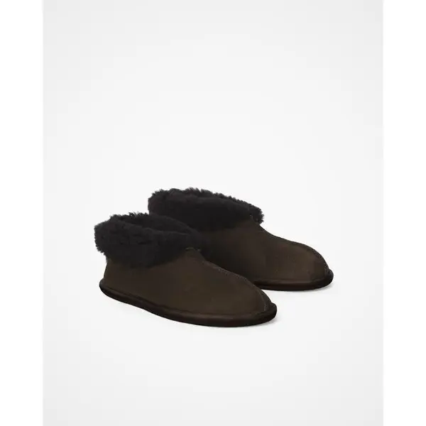 CELTIC & CO. Shearling Bootee Slippers - Mocca