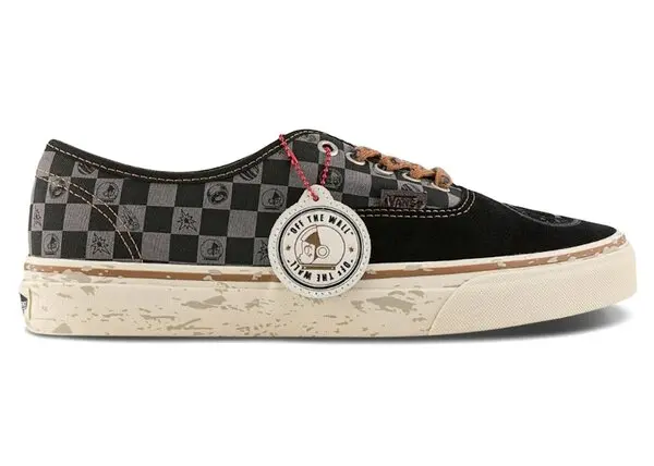 VANS Authentic Pop Mart Space Molly Brownin Sneakers - Black/dachshund Brown
