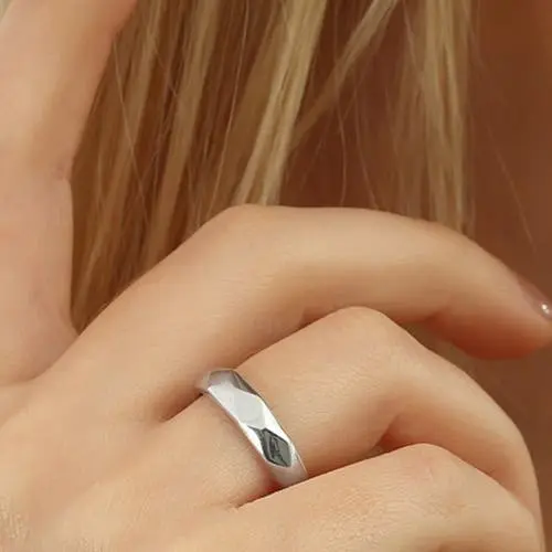 SPERO LONDON Sterling Wide Hammered Ring - Silver