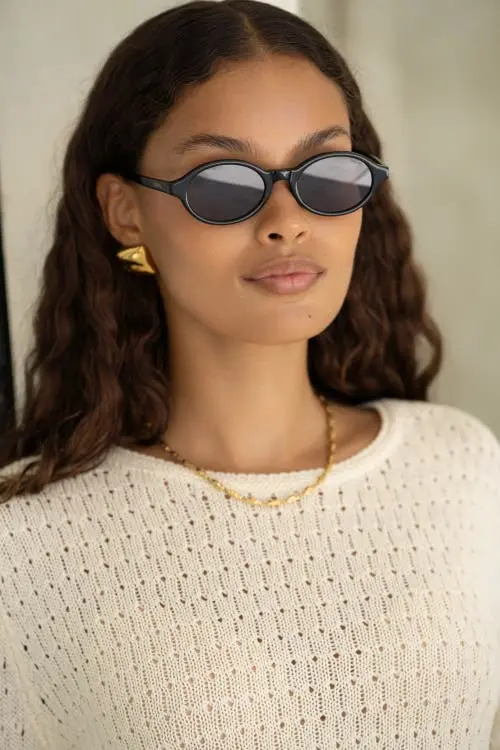 FREYRS EYEWEAR Zoe Oval Sunglasses - Black