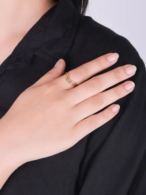 DEVATA Wishbone Arch Band Ring In 14k Gold