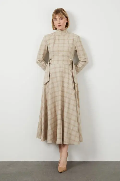GIZIA High Collar Midi Dress With Buckle Belt Detail - Beige