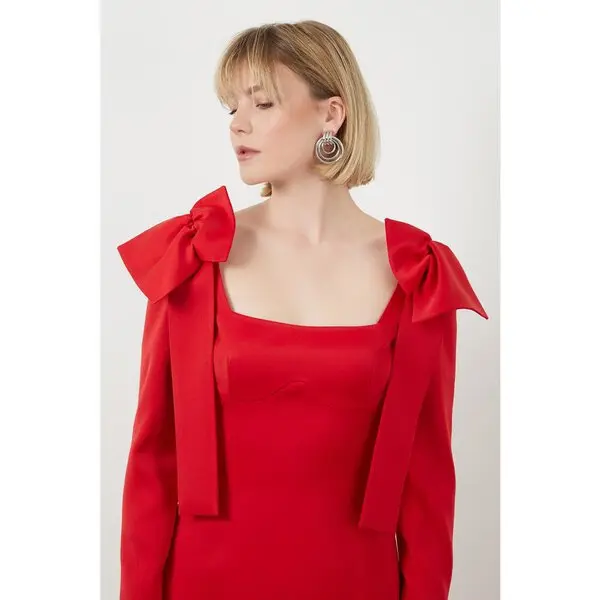 GIZIA Formal Dress With Bow Detail And Slit