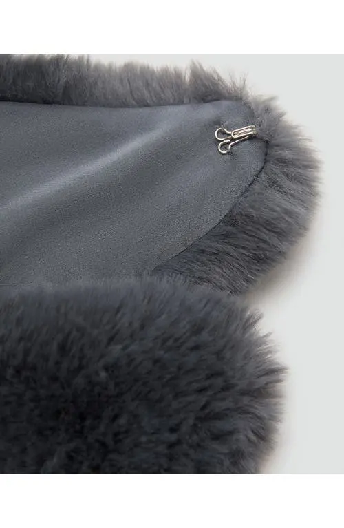 Mango Faux Fur Stole