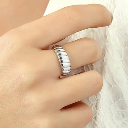 SPERO LONDON Croissant Ring - Silver