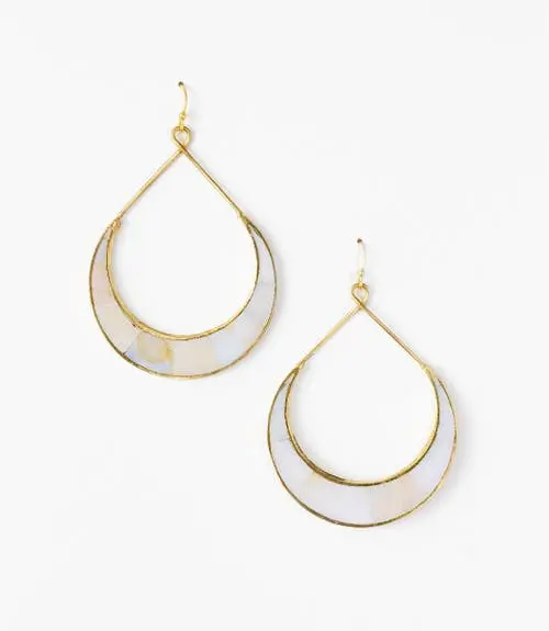 MATR BOOMIE Rajani Crescent Mother Of Pearl Hoop Earrings - Ivory