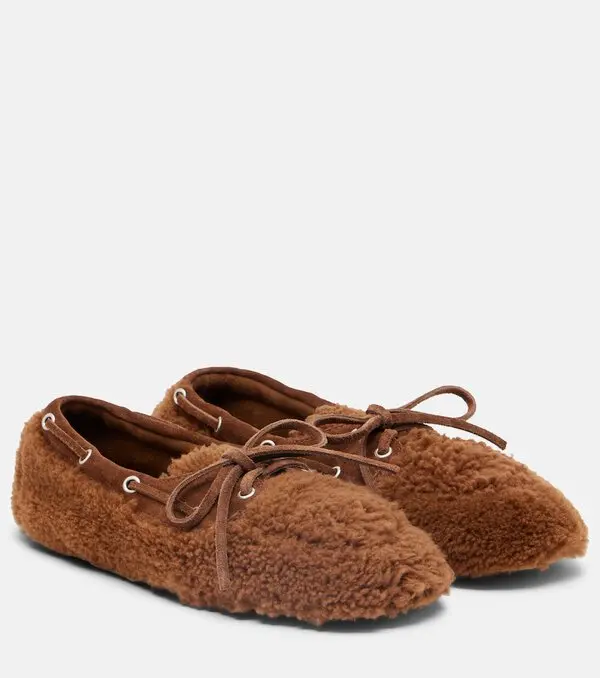 Miu Miu Shearling Boat Shoes - Brown