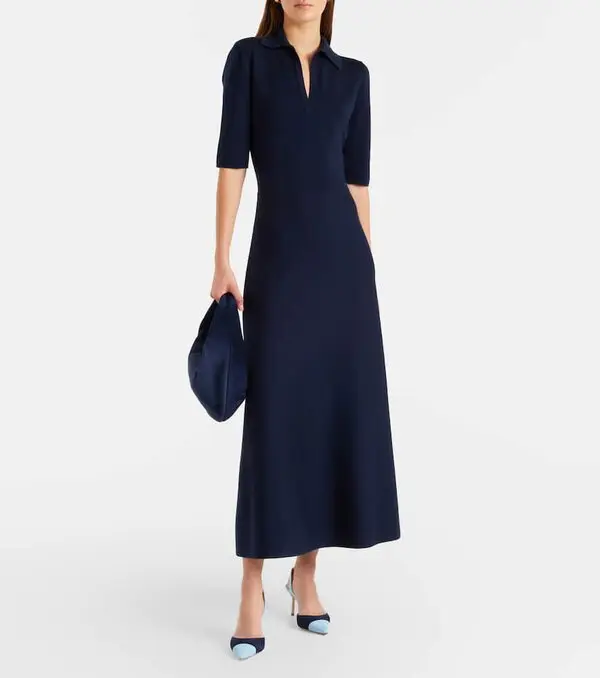 Manolo Blahnik Capsli Suede Slingback Pumps - Blue