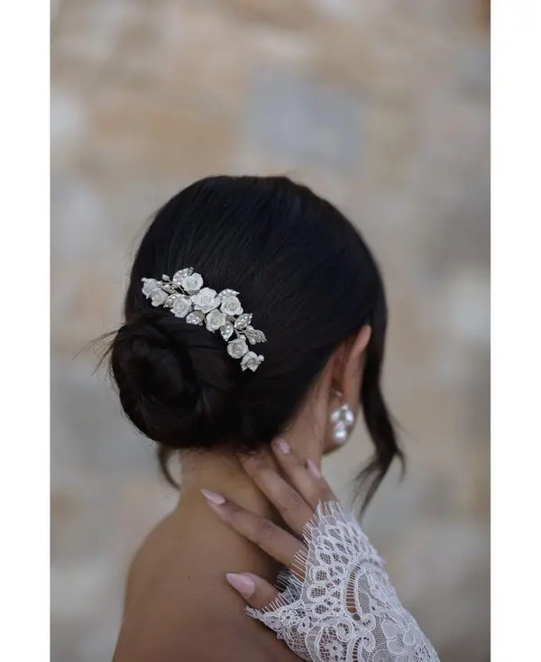 UNTAMED PETALS Victoria Crystal Floral Comb