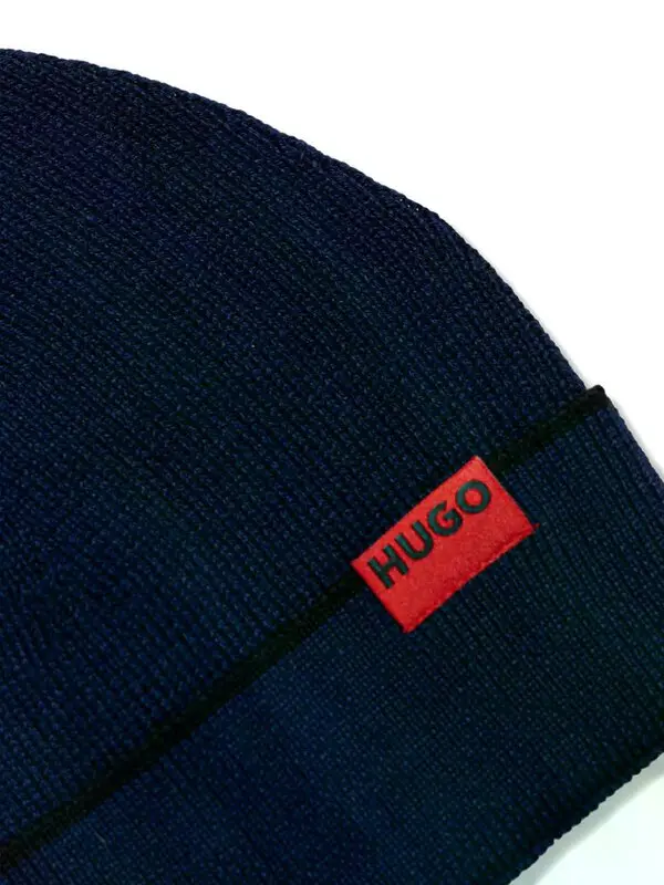 Hugo Logo-detail Beanie And Scarf Set