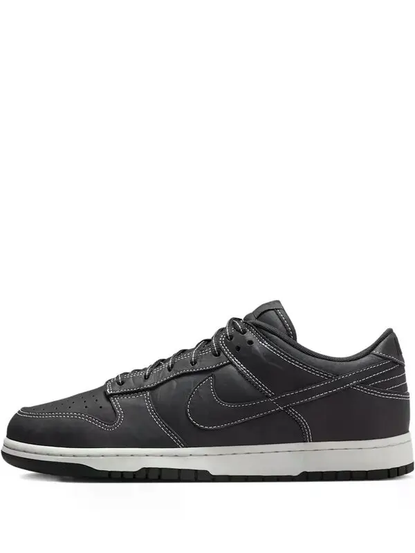 Nike Dunk Low Stitching-detail Sneakers
