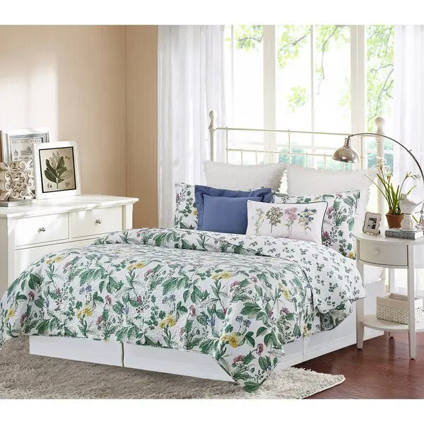 C&F HOME Marcy Blooms Bedding Quilt Set - Green