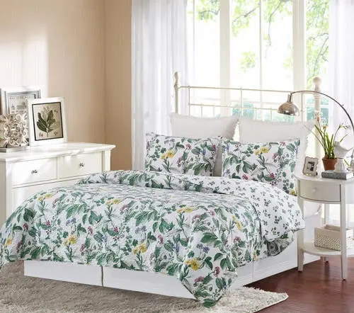 C&F HOME Marcy Blooms Bedding Quilt Set