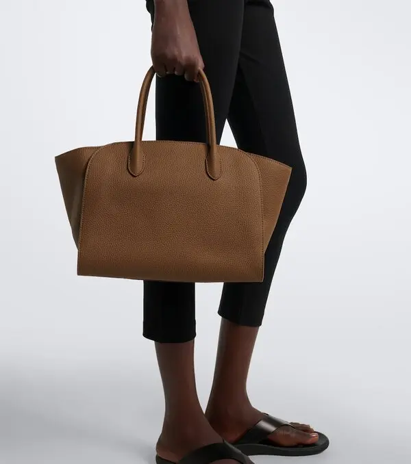 THE ROW Marlo 12 Leather Tote Bag - Brown