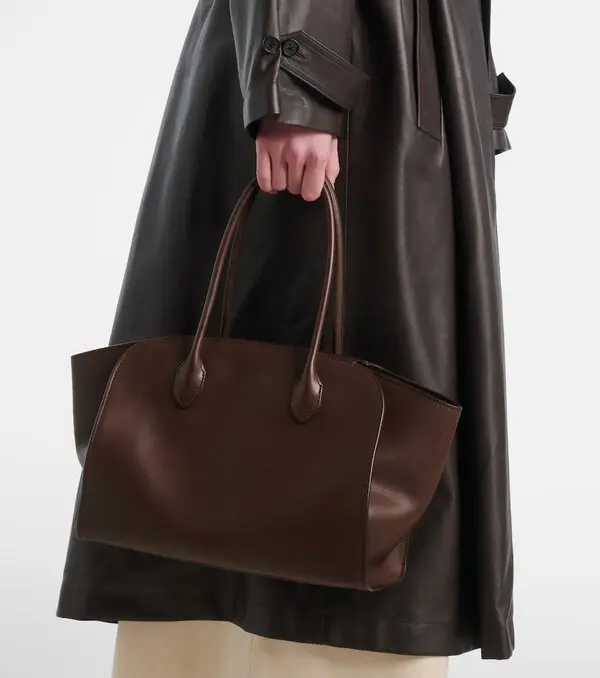 THE ROW Marlo 12 Leather Tote Bag - Brown