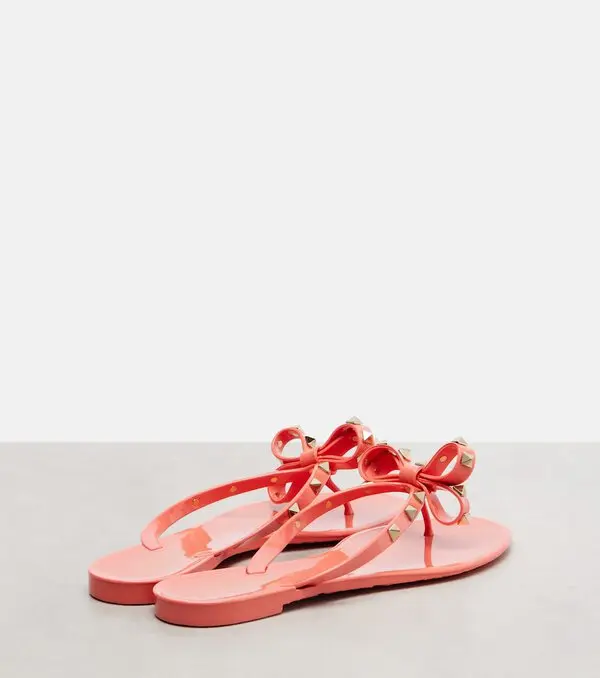 Valentino Garavani Rockstud Thong Sandals - Pink
